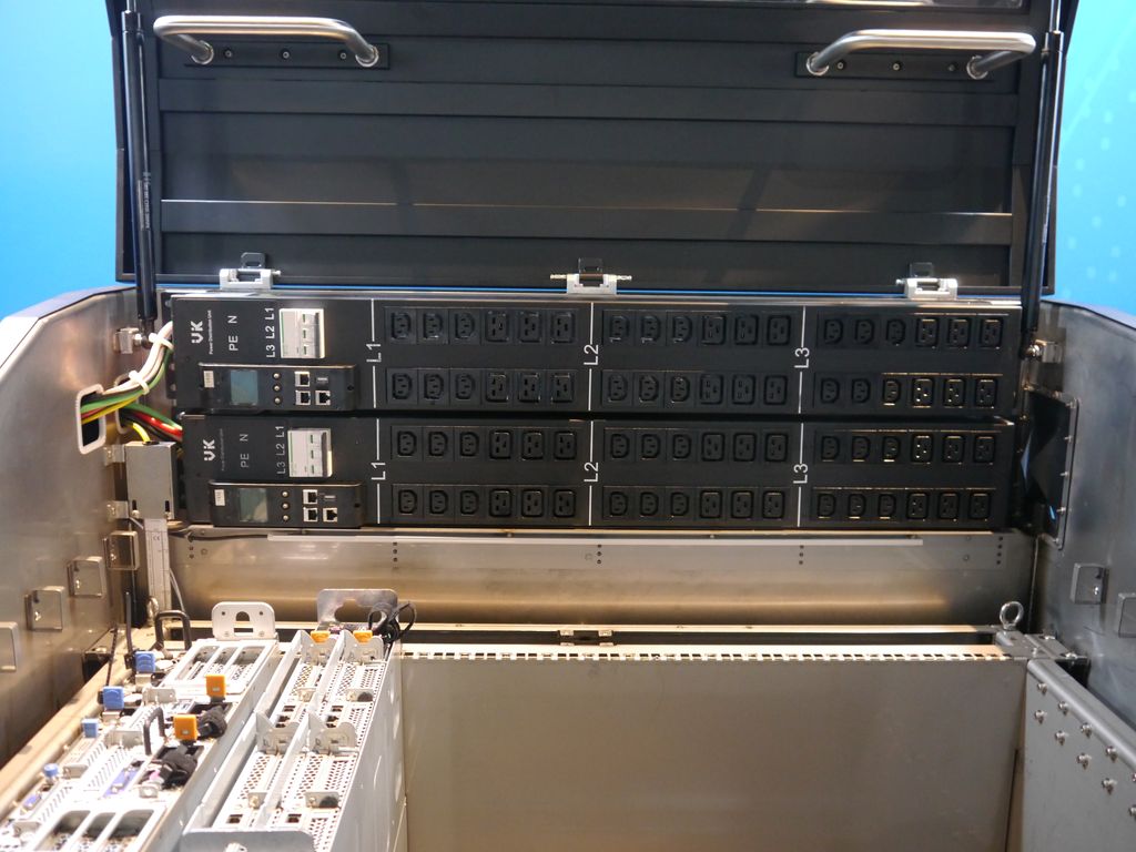 可容納25臺1U伺服器，技嘉打造自有品牌單相浸沒液冷方案 | iThome